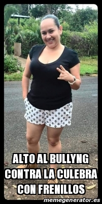 Meme Personalizado - Alto al bullyng contra la culebra con frenillos ...